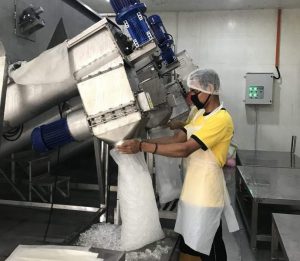 Pembekal Ais Batu Di Malaysia | Ais Batu Halal - Captain Ice